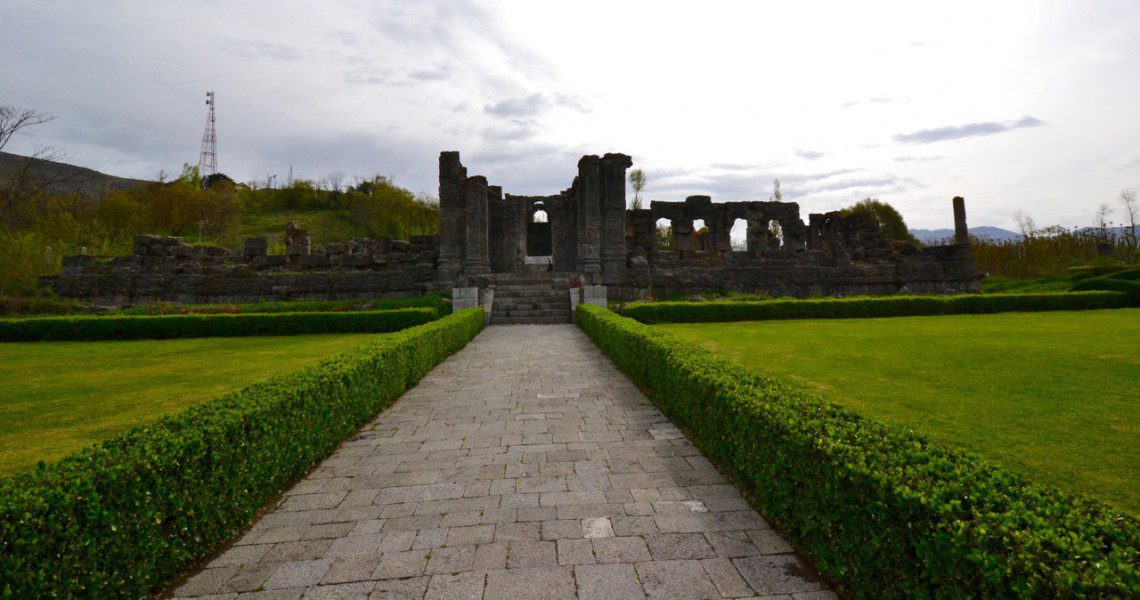 Martand Sun Temple | A gem of a temple in Kashmir!