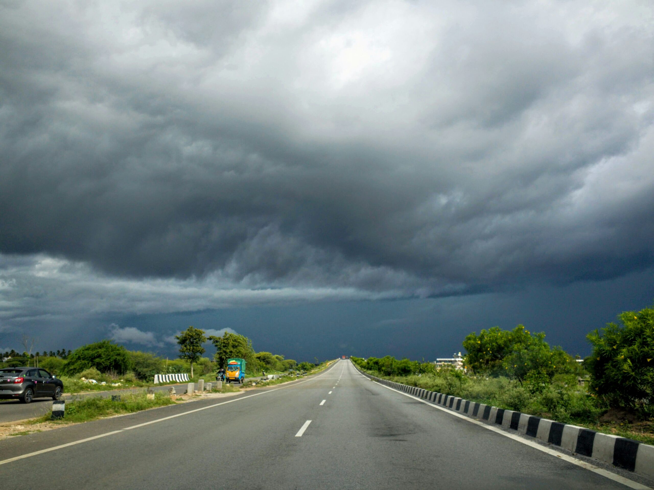 5 Top reasons to go on a monsoon road trip with Essential Tips!